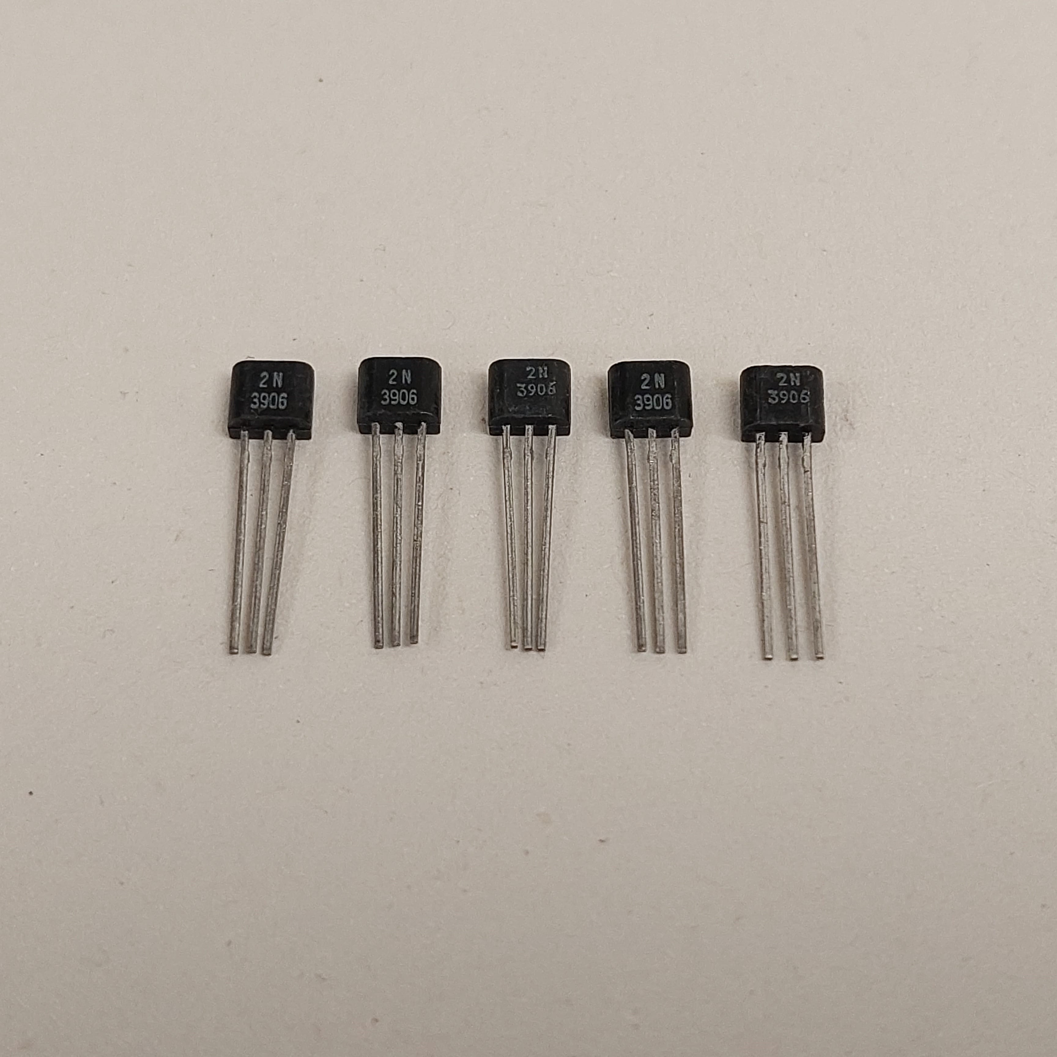 2N3906 General Purpose Transistor PNP X 5PCS - Langrex