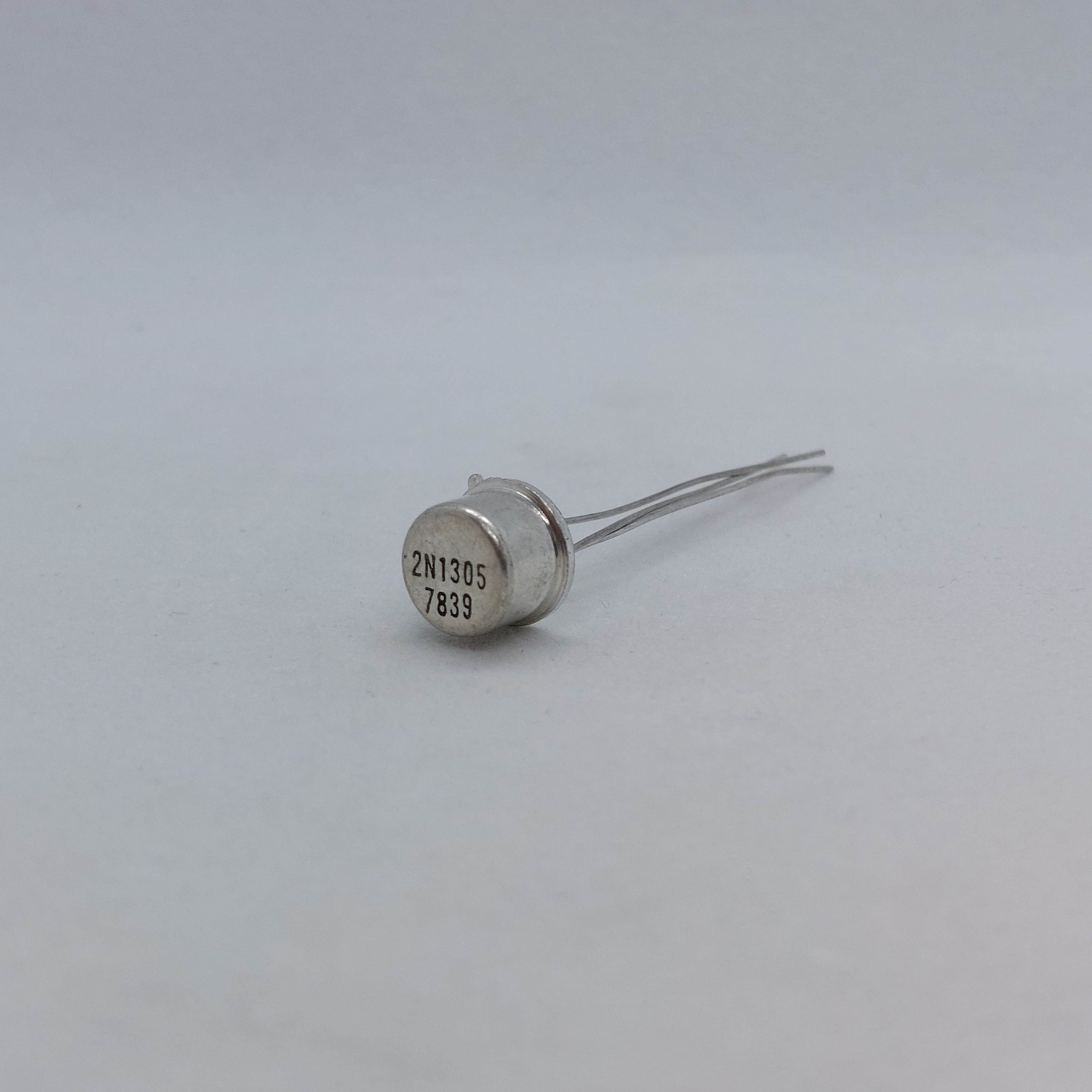 2N1305 PHILIPS GERMANIUM TRANSISTOR NEW AND UNUSED 1 PIECE - Langrex