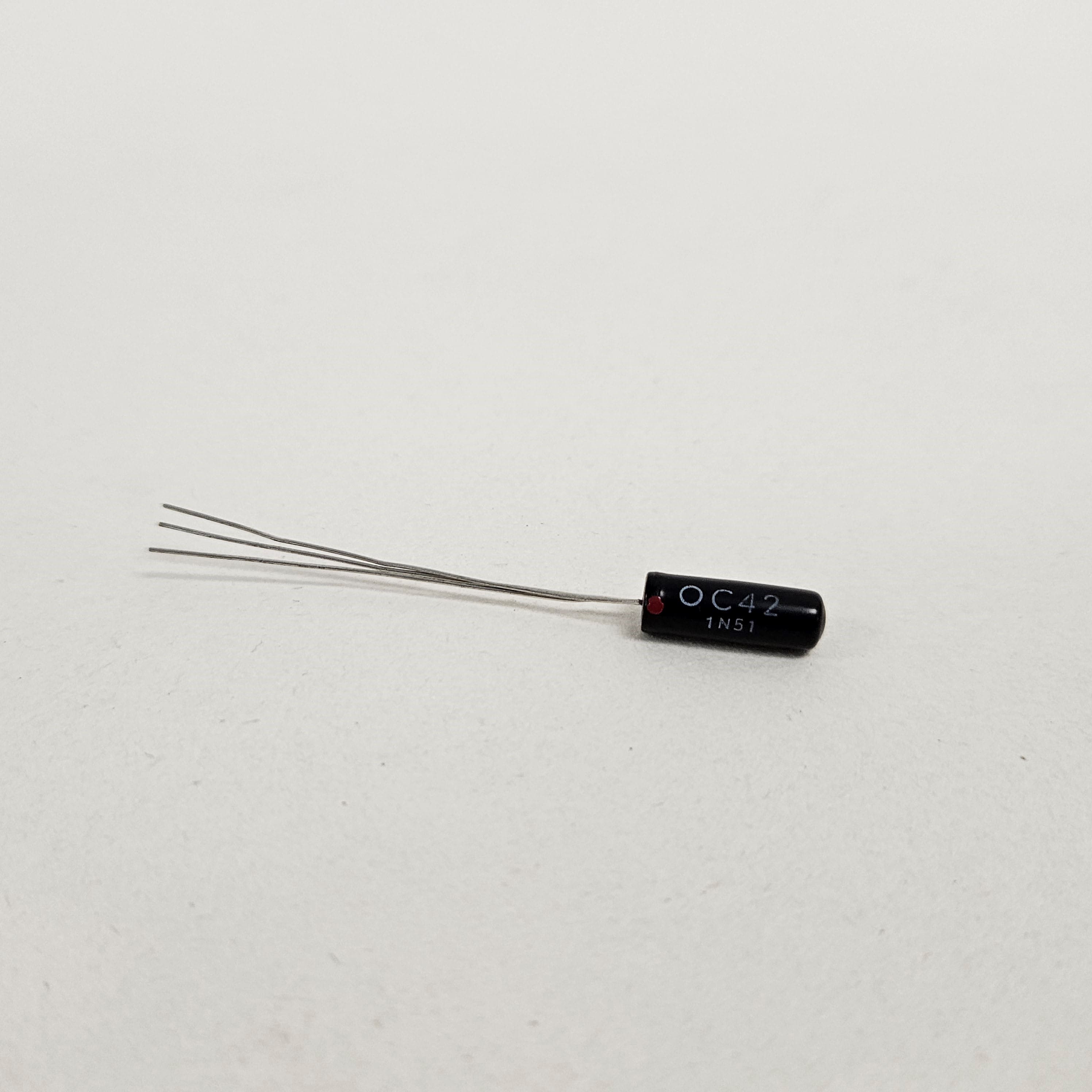 OC42 MULLARD GERMANIUM TRANSISTOR BLACK GLASS NOS 1 PIECE - Langrex